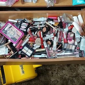 Urban Decay | Makeup | Box Full New Makeup Samples And Fullsize | Poshmark